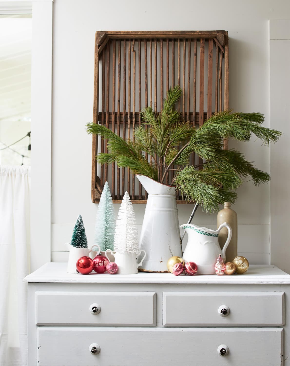 Your Christmas Decorations Checklist - Decorhint - Decor + DIY