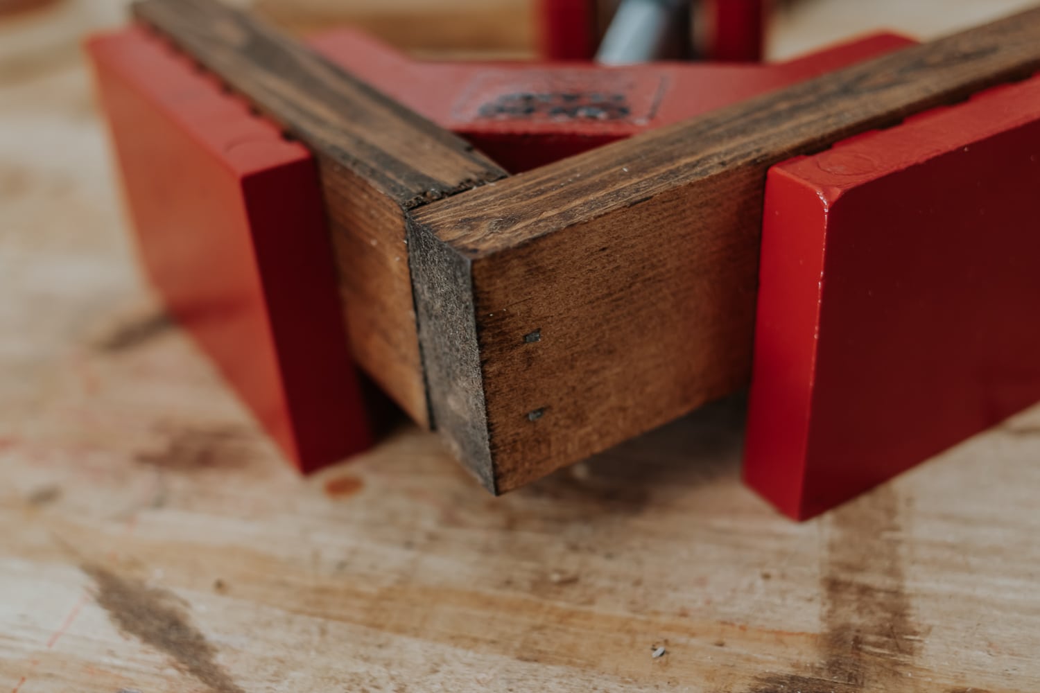 Easy, Rustic DIY Shelf Brackets - Decorhint - Decor + DIY