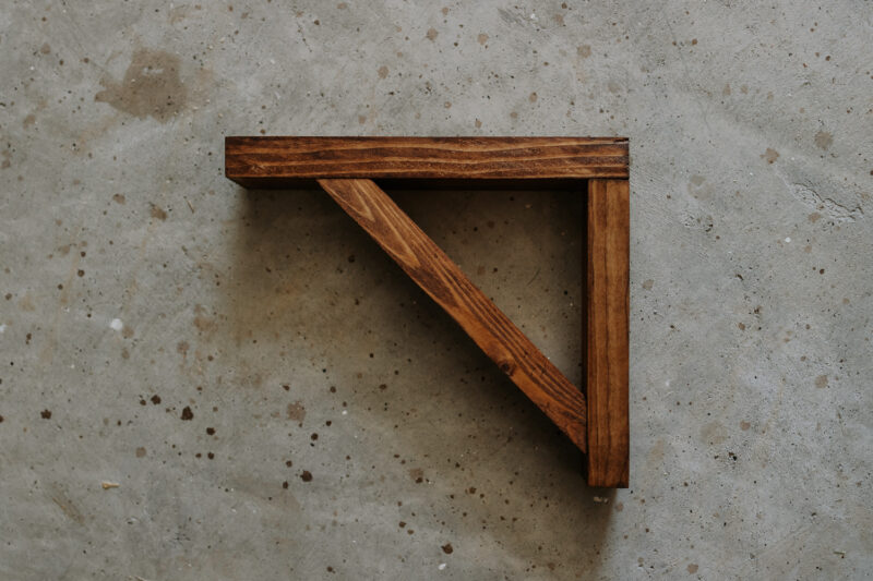 Easy, Rustic DIY Shelf Brackets - Decorhint