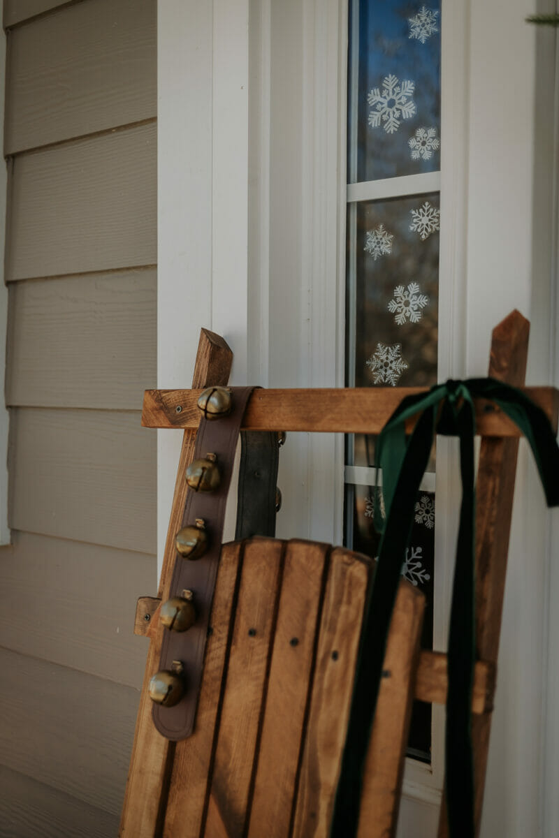 Easy DIY Wooden Sleigh Decoration