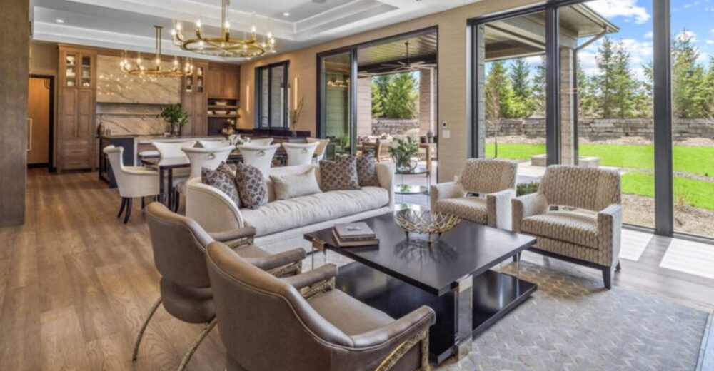 9 South Dakota Farmhouses With Prairie-Style Interiors