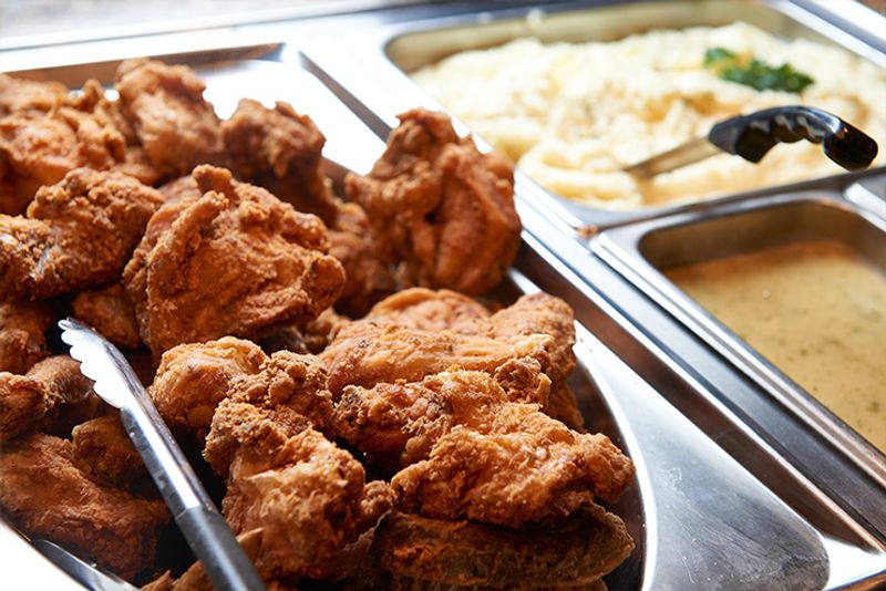 11 Iowa Buffets Where Fried Chicken Tastes Just Like Grandma's