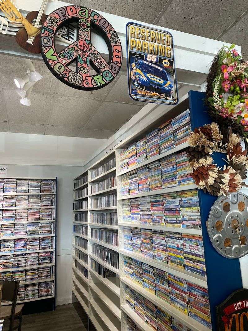 The Endless Deals Inside This Wisconsin Thrift Store Keep Shoppers ...