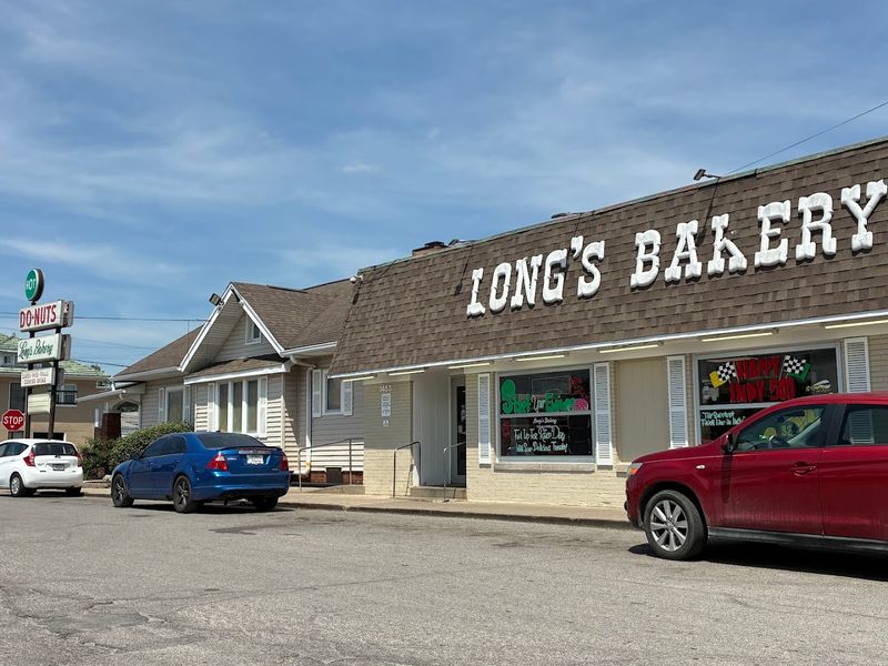 11 Indiana Donut Shops Locals Keep Coming Back To Year After Year
