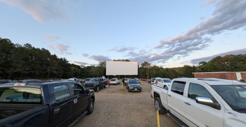 One Of The Best-Kept Summer Secrets In Connecticut Is This Legendary ...