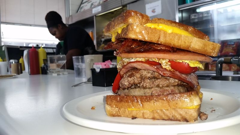 This Kentucky Burger Joint Proves The Best Things Come In The Smallest ...