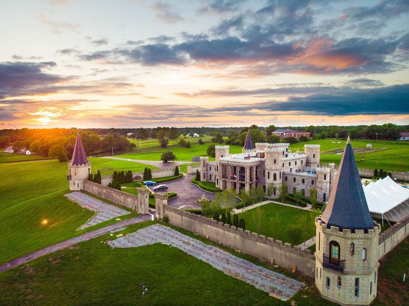 The Stunning Medieval Castle In Kentucky That's Absolutely Worth The ...