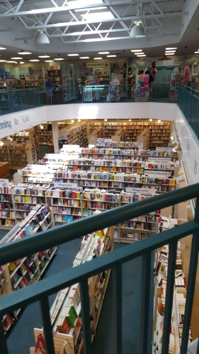 This Huge Florida Bookstore Is A Treasure Hunt For Unexpected Finds