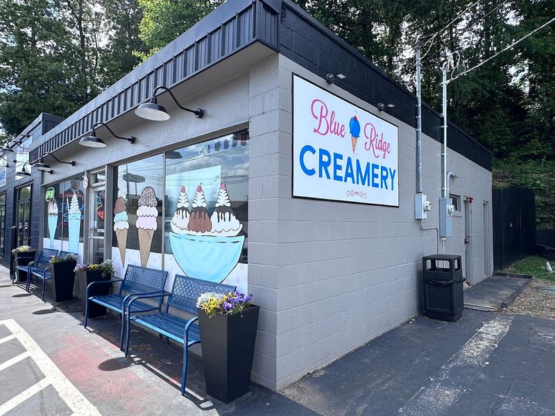 This North Georgia Creamery Makes Its Homemade Waffle Cones Fresh All ...
