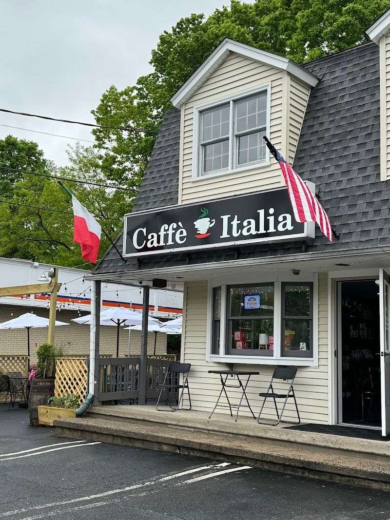 This Tiny Italian Shop In Connecticut Features Authentic Pastries ...